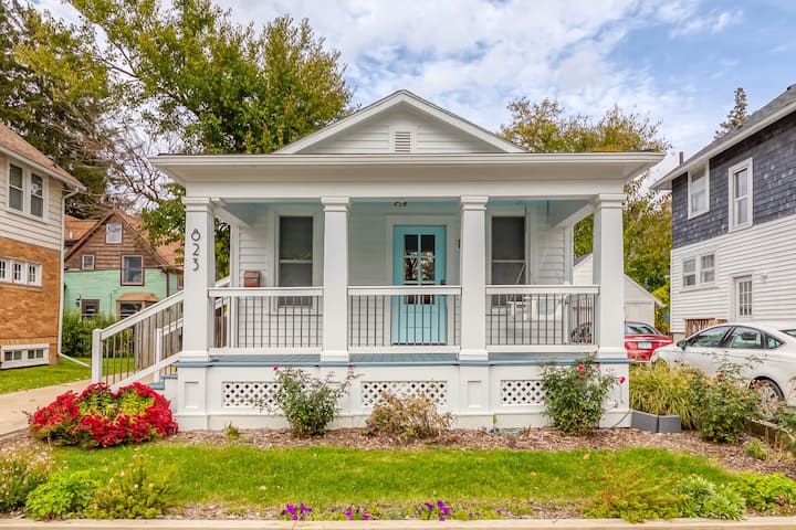 3 Bedroom Greek Revival Cottage Walk To Big House - Ann Arbor State Street Art Fair