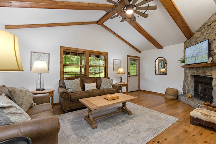 Cozy Blue Ridge Retreat - Boone, NC