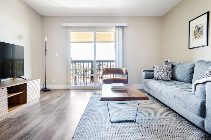 Amazing Foster City 2br W/ Gym, Pool, W/d, Near Highways, By Blueground - San Mateo, CA