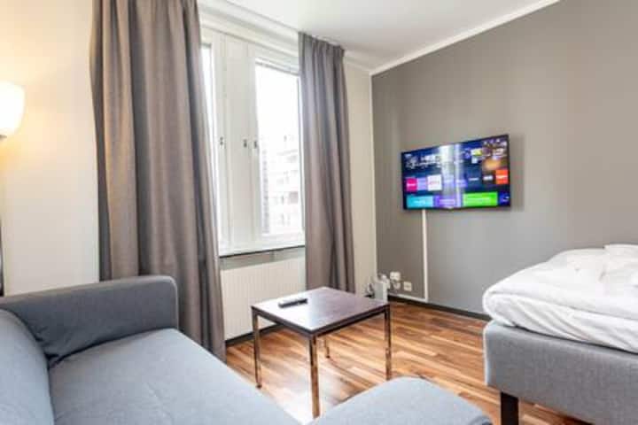 Small Studio Apartment In Huvudsta Double - Stockholm