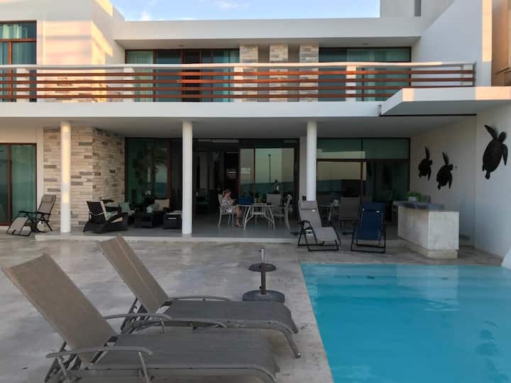 Casa Puerto Paraiso - Yucatan Home Rentals - Yucatán