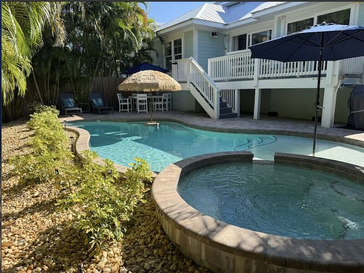 Emerald Bay Managed By Beach Retreats - Holmes Beach, FL