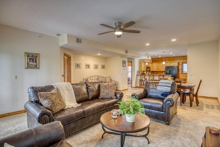Awesome Uptown Condo - Free Day At Hot Springs! - Pagosa Springs, CO