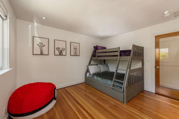 Bella Vita With Private, Fenced Yard, Hot Tub - Monte Rio, CA