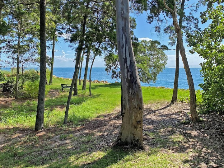 Contemporary Beach House In Waterfront Location - Moreton Island