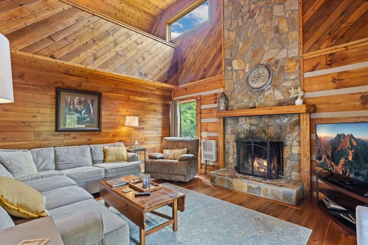 Cozy Cabin With Modern Comforts - Blowing Rock, NC