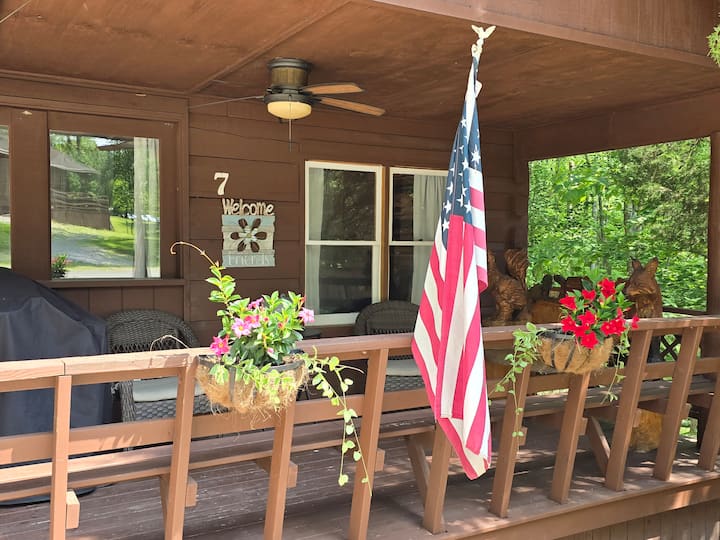 Log Cabin 7 With Hot Tub At Osborn Boat Ramp At Patoka Lake - Patoka Lake, Birdseye