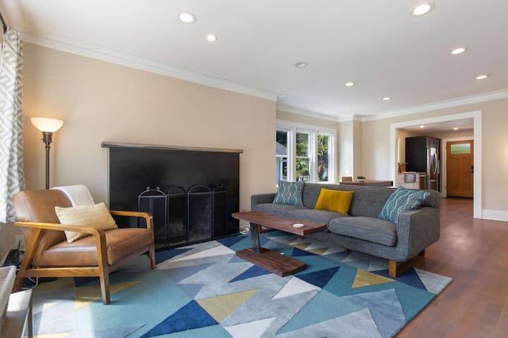 Renovated Ballard Home |Fence |Walk To Restaurants - Lake Union - Seattle