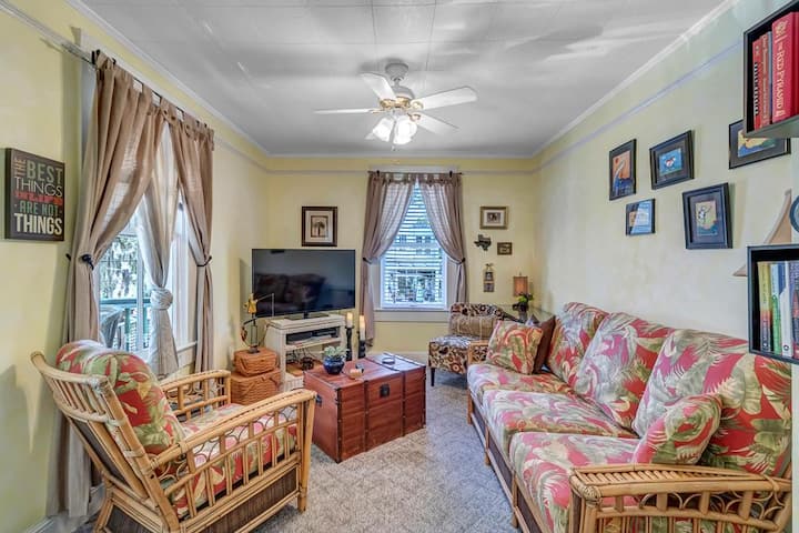 Carriage House W/ Porch & Shaded Patio - St. Augustine, FL