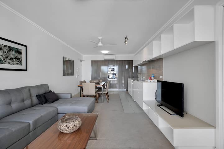 Stunning 2 Bedroom, Self Contained City Apartment - Mackay