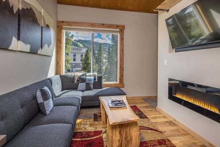 Ski. Hike. Stay Awhile In Big Sky - Big Sky, MT