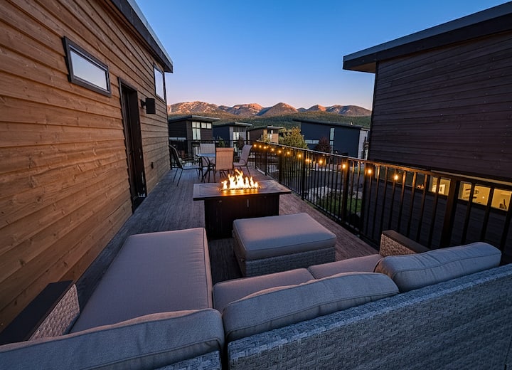 Bring Fido | Pool & Hot Tub | Amazing Location - Whitefish, MT