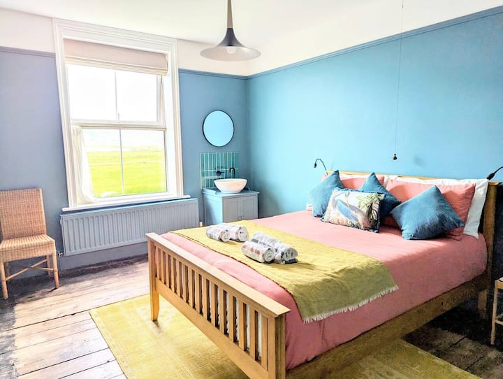 Helen's House. Walk To Beach | Cinema | Games Room - Wales