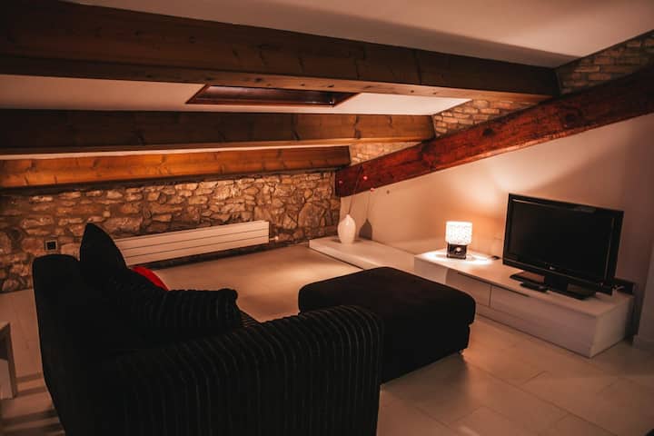 Suite De L'àtic - Avià