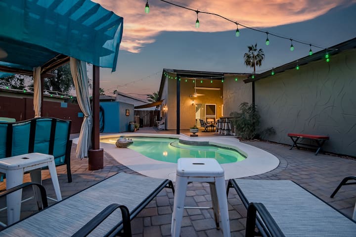 Shangri-la! 6-bdrm Compound, Heated Pool, Hot Tub - Tempe, AZ