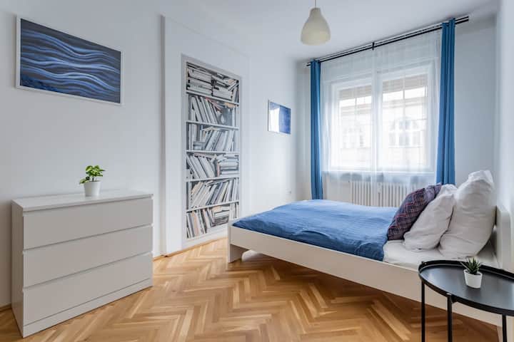 Home Away From Home In The Center - Budapeşte