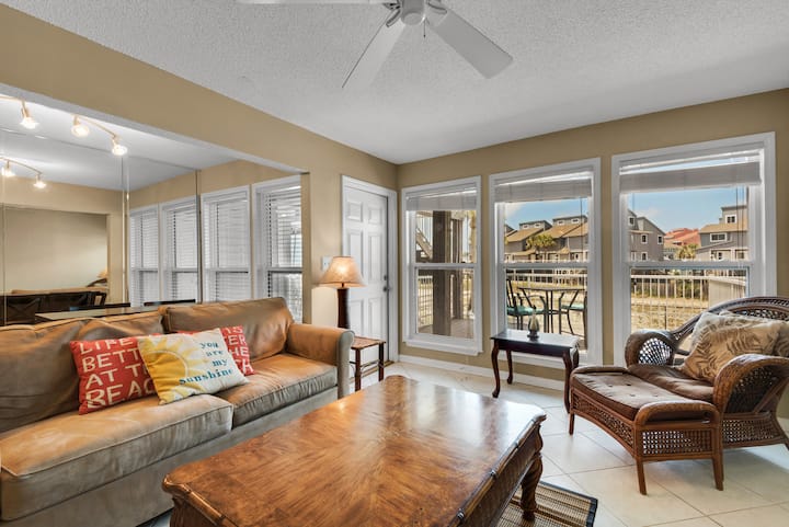 Bayside Beach-pool-pet Friendly-1br Labahia 128 - Gulf Breeze, FL