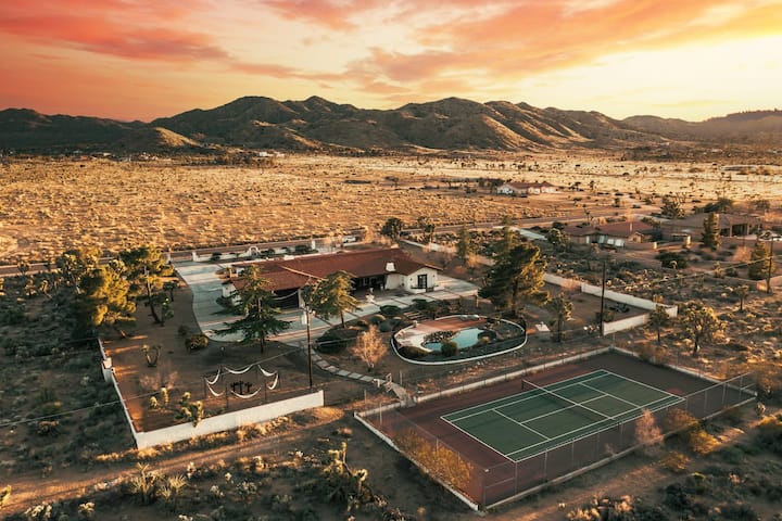 The Artanis Villa By The Cohost Company - Joshua Tree, CA