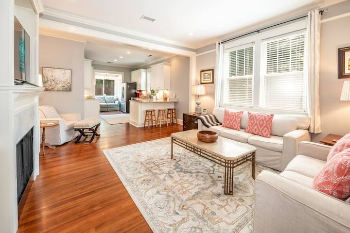 Charming Avondale Home ~ 5 Min From Downtown! - チャールストン, SC