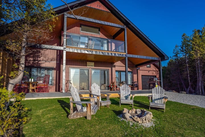 Luxury Lakefront Cottage - The Shining Star - Sauble Beach