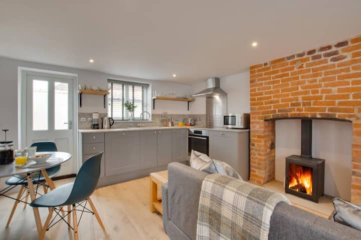 1 Bed In Holt (Oc-2185) - Holt