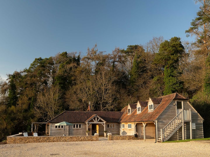 Huish Lodge – A Two Bedroom Country Retreat! - Frome