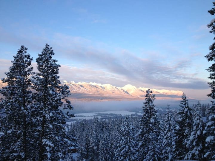 Green Lodge - Golden