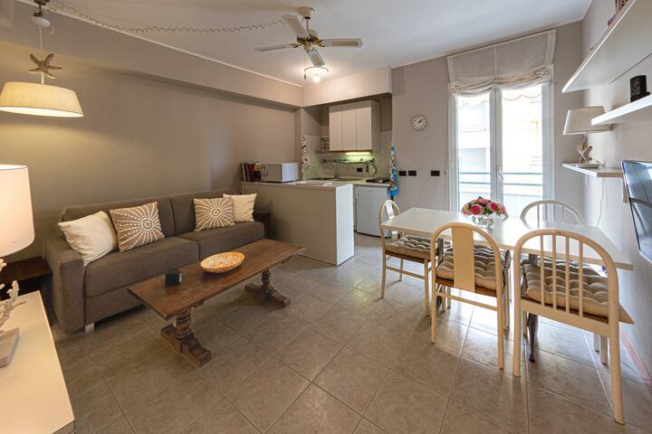 Sea View Apartment For 4 People In Lavagna - Lavagna