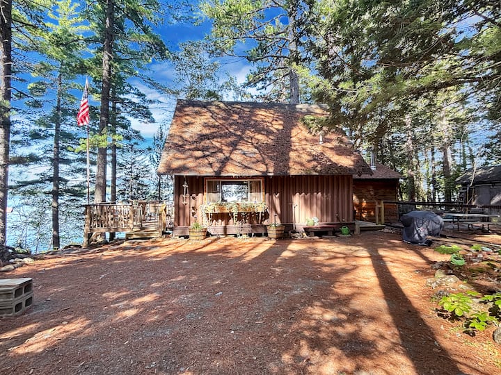 Horizons West Hideaway - Greenville, ME