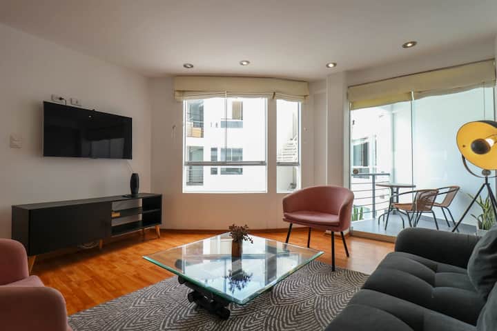 W* | Spacious 3br With Balcony In Barranco - Lima