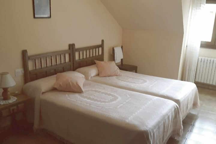 10_albu, Habitación Doble Con Baño Privado - Cabrales