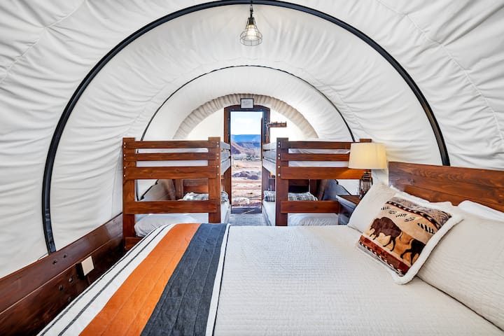 Unique Wagon W/ 1qb-2bb Bathroom #21 - Zion National Park