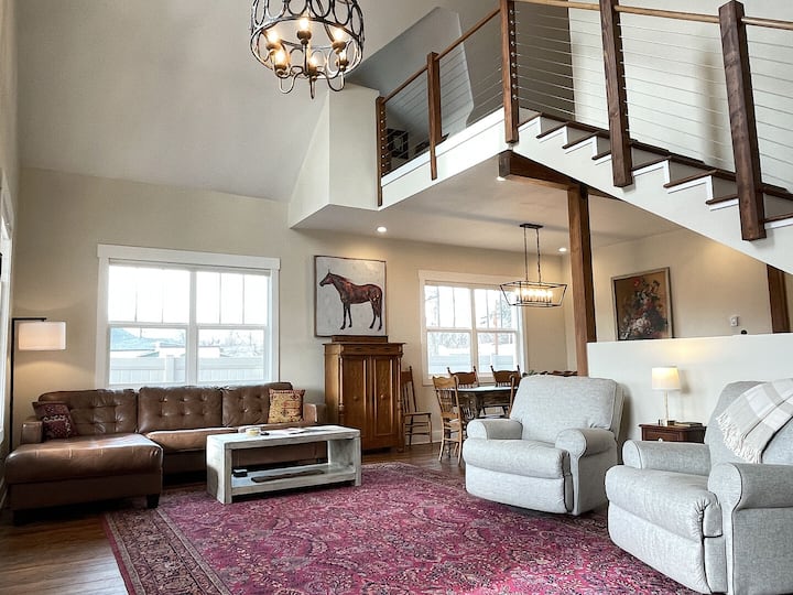 G.f. Wiard House- Historic Home, Great Location! - Cody