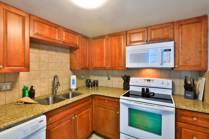 Beach Vibes 12bsw Awesome Views 2br Beach Condo - Ponce Inlet, FL