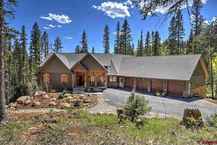 Grand Estate Close To Ski Resort With Hot Tub - Silverton, CO