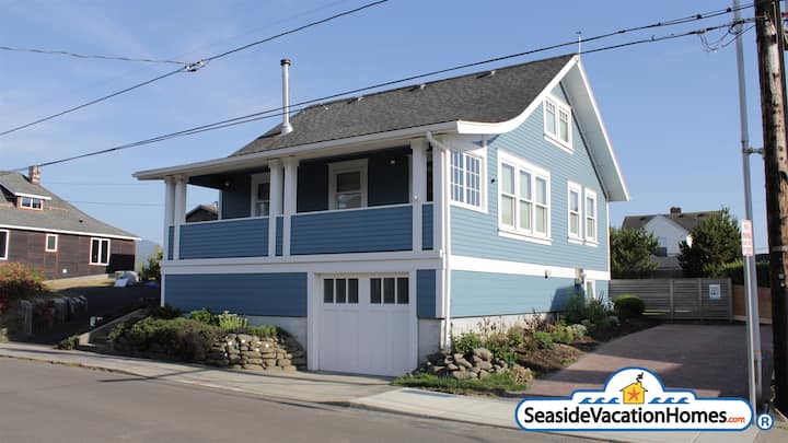 Seabreeze Bungalow At Seaside Beach: Ocean Peeks - Seaside, OR