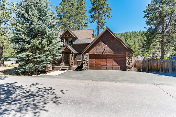 Dog Friendly In Central Truckee, Walk To Shops! - Truckee, CA