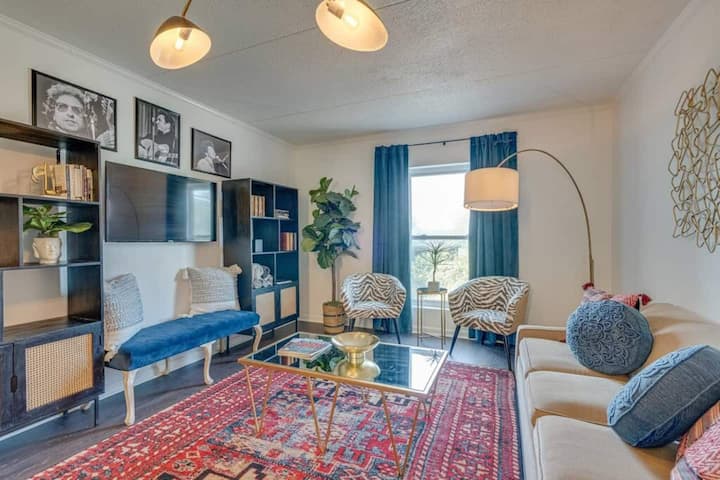 Boho Swank On Music Row @ Dt*vu*west End*belmont - Nashville, TN