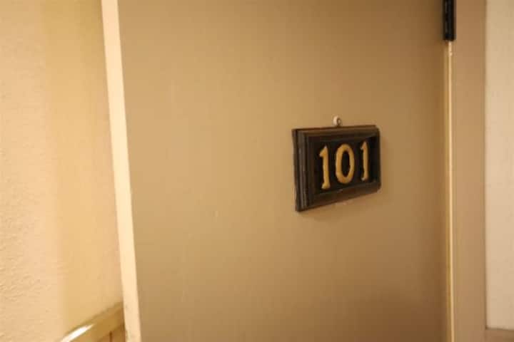 Inns Of Waterville Valley Garden Level 2 Bedroom - Waterville Valley, NH