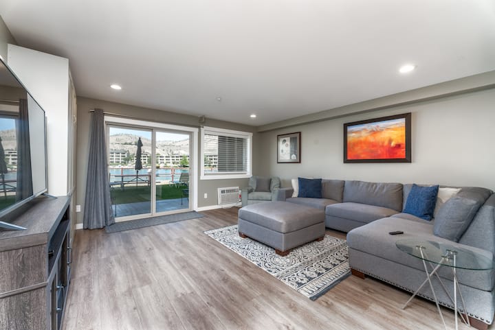Grandview 616 Waterfront Condo On Lake Chelan - Chelan, WA