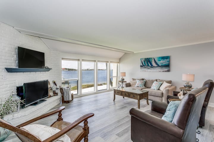 Bay Front*water Access- 3b/ Great For Families! - Gulf Breeze, FL