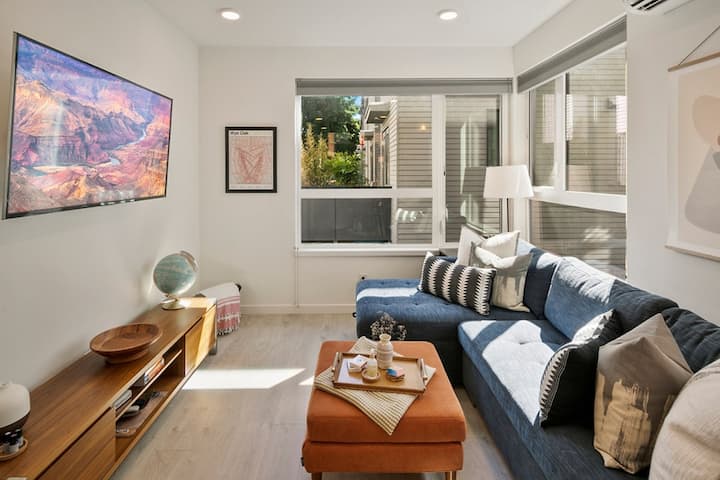 Close To Seattle Stadium! | Rooftop Deck - North Beach/ Blue Ridge - Seattle