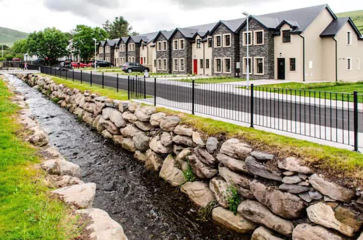 Glór Na Habhann Classic H: Holiday Home In Dingle Town - Cork