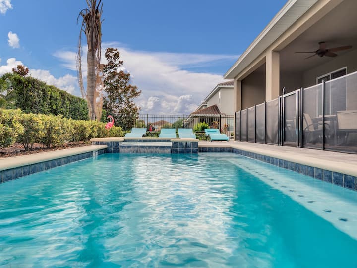 Spacious Retreat W/ Arcade, Pool & Hot Tub - Davenport
