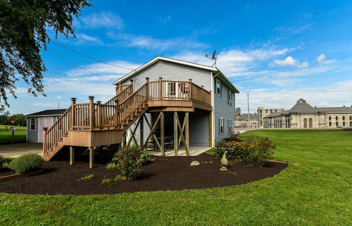 A Countryside Getaway |Cozy 2br| Huge Space - Mansfield, OH