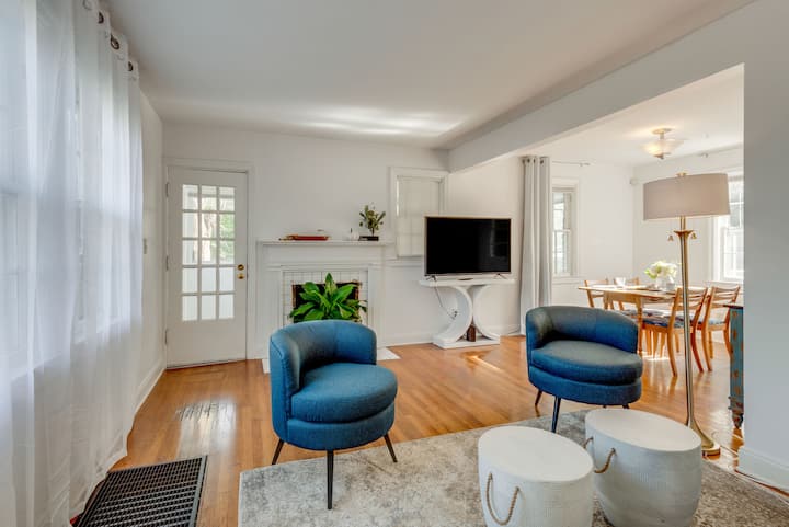Our Cozy Stone Cottage Is A Wonderful Home In A Beautiful Neighborhood Filled With Mature Trees - Nashville, TN