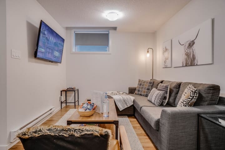 Molly - Perfectly Located, 5 Min To W Edm Mall! - Edmonton