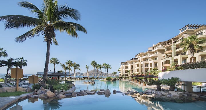 Third-floor Luxury: Ocean & Land's End Views - Villa La Estancia 1308 - カボ・サン・ルカス