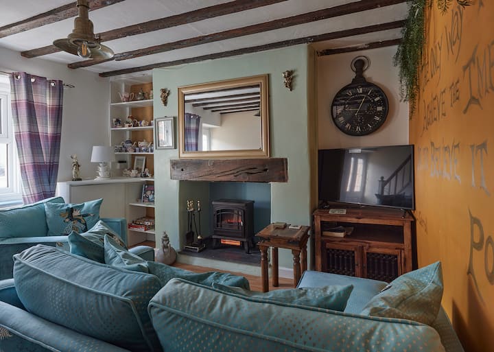 Violets Wonderland Cottage - 란디드노