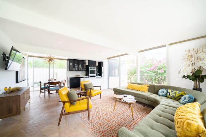 Historic Mid-century Modern Oasis In Palm Springs! - Palm Springs, CA